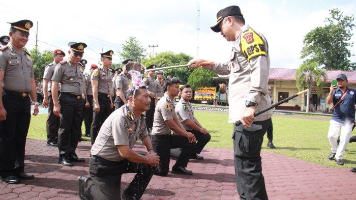 26 Personel Polres Sarolangun Naik Pangkat, Kapolres: Penghargaan atas Dedikasi - Sumber ...