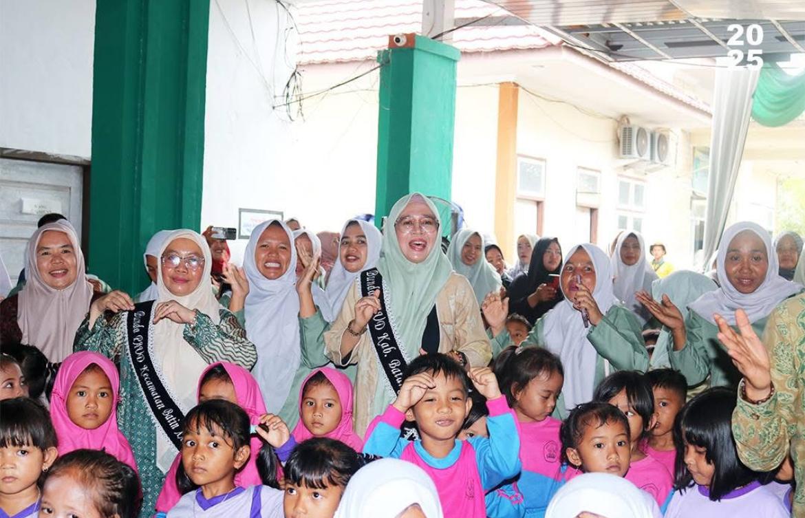 Bunda Zulva Fadhil Canangkan Roadshow Program 13 Tahun Wajib Belajar di ...